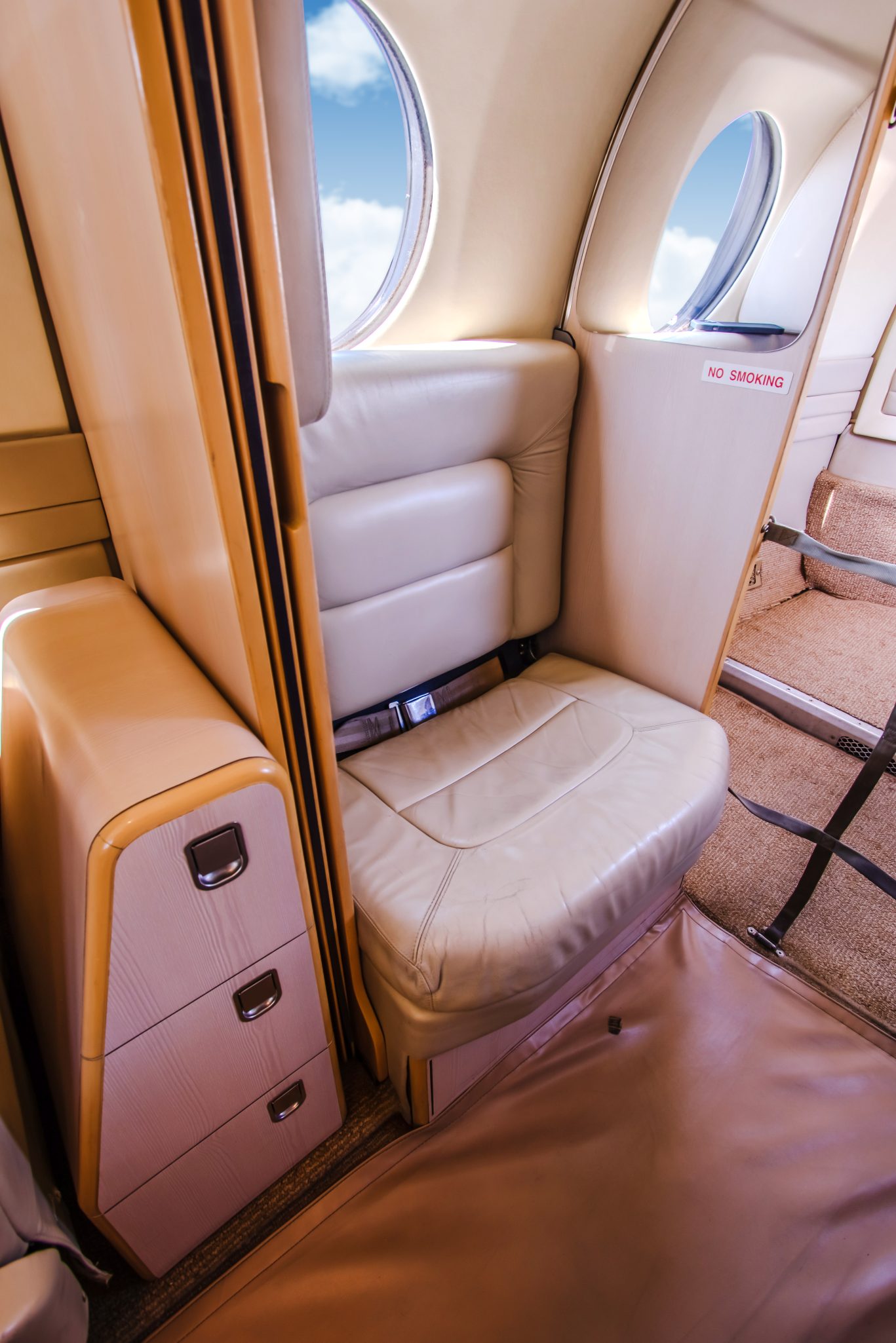 1995 Beechcraft King Air 350 - jetAVIVA - Life Is Short, Fly a Jet.