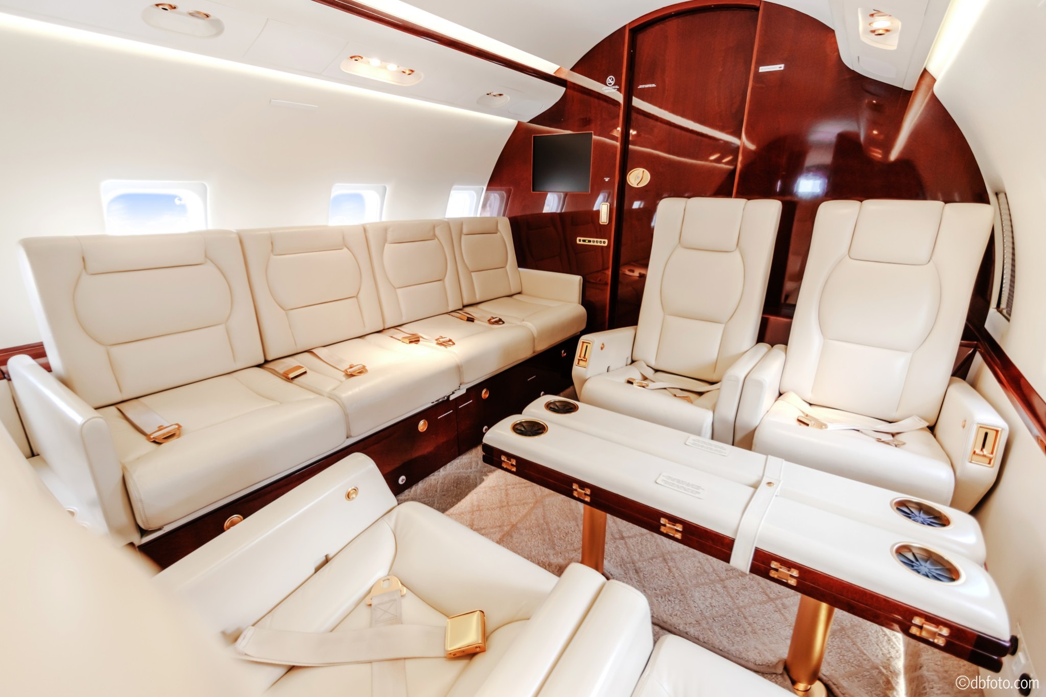 2001 Challenger 604 SN 5488 - jetAVIVA - Life Is Short, Fly a Jet.