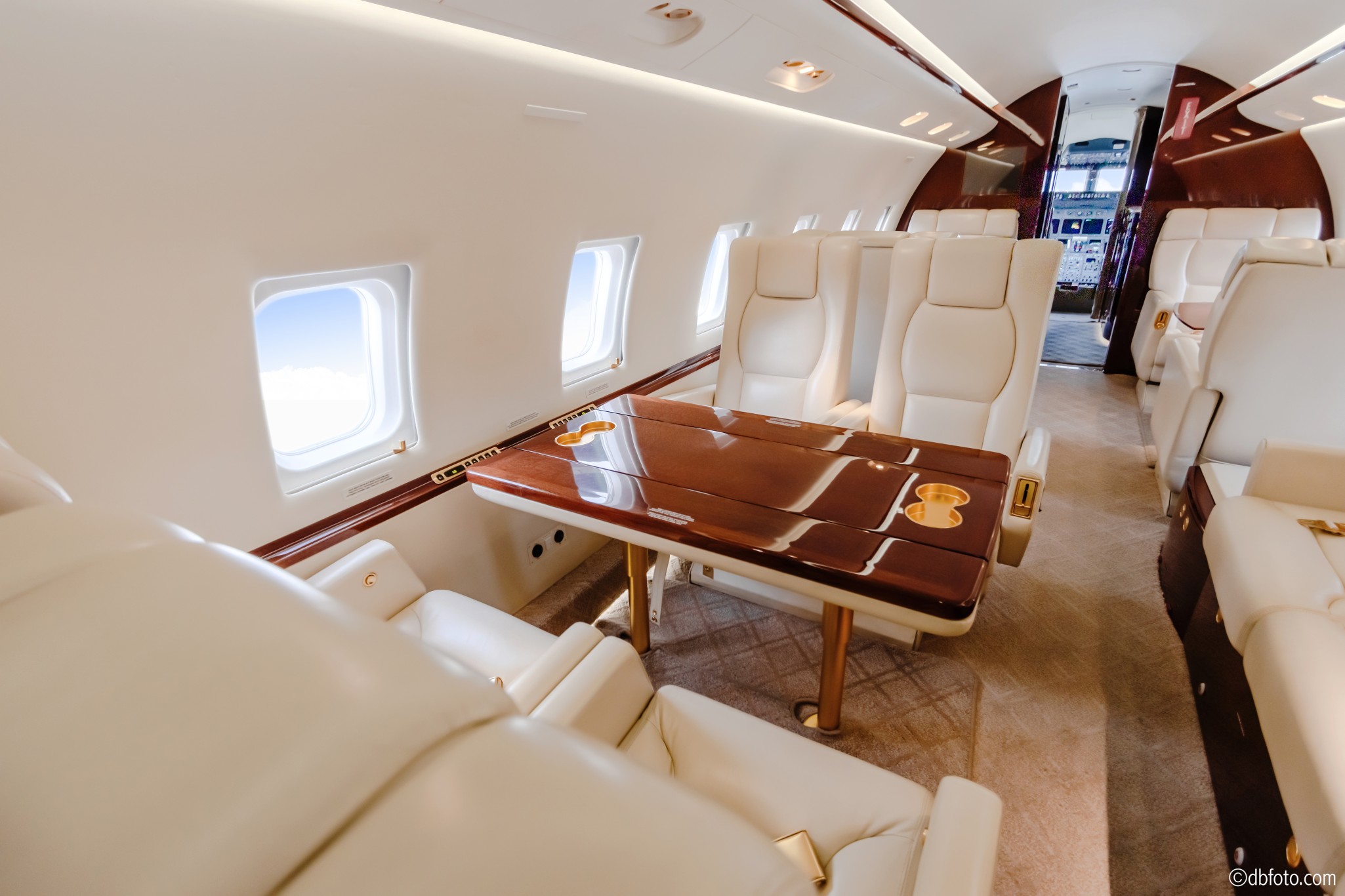 2001 Challenger 604 SN 5488 - jetAVIVA - Life Is Short, Fly a Jet.