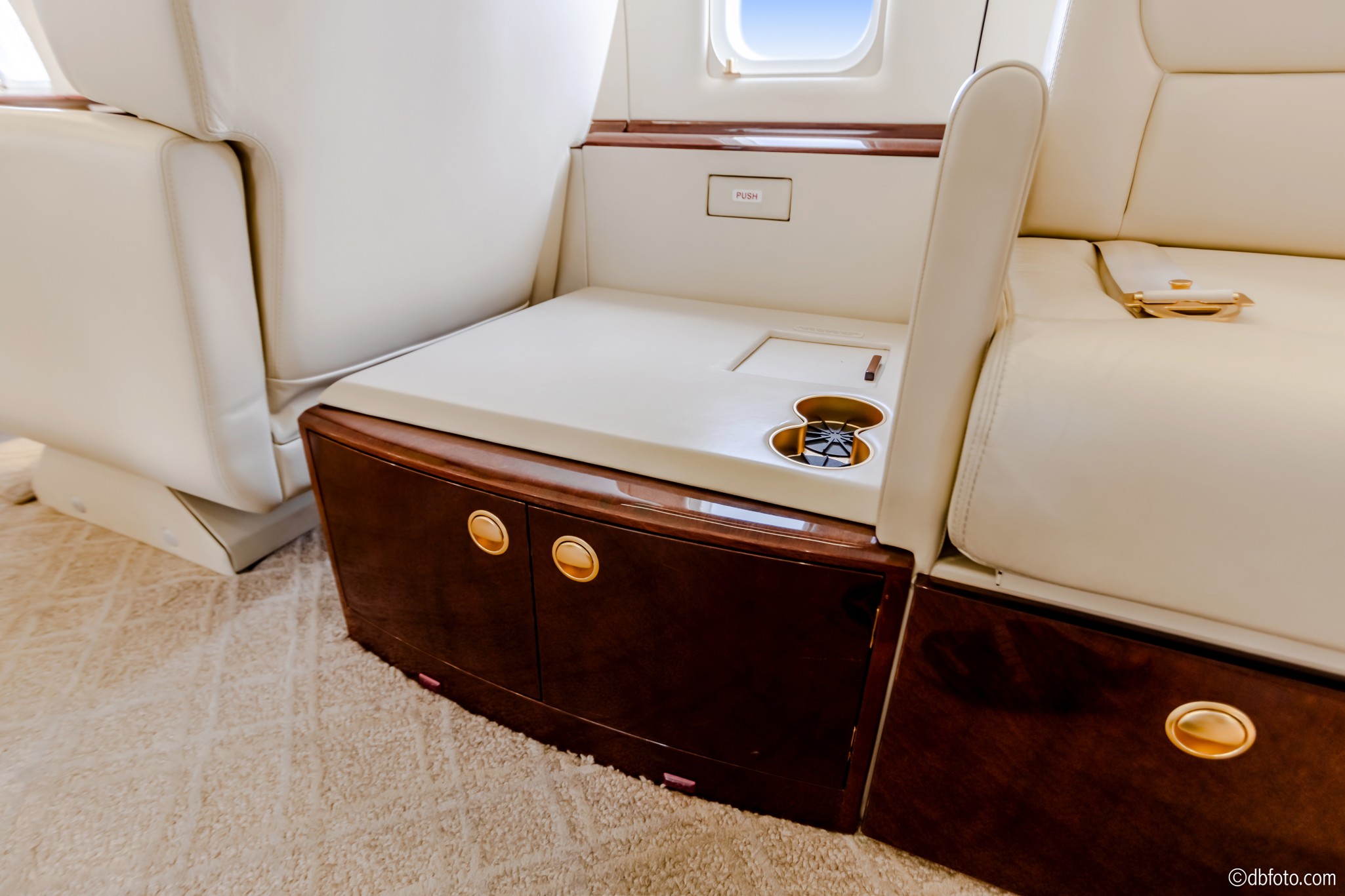 2001 Challenger 604 SN 5488 - jetAVIVA - Life Is Short, Fly a Jet.