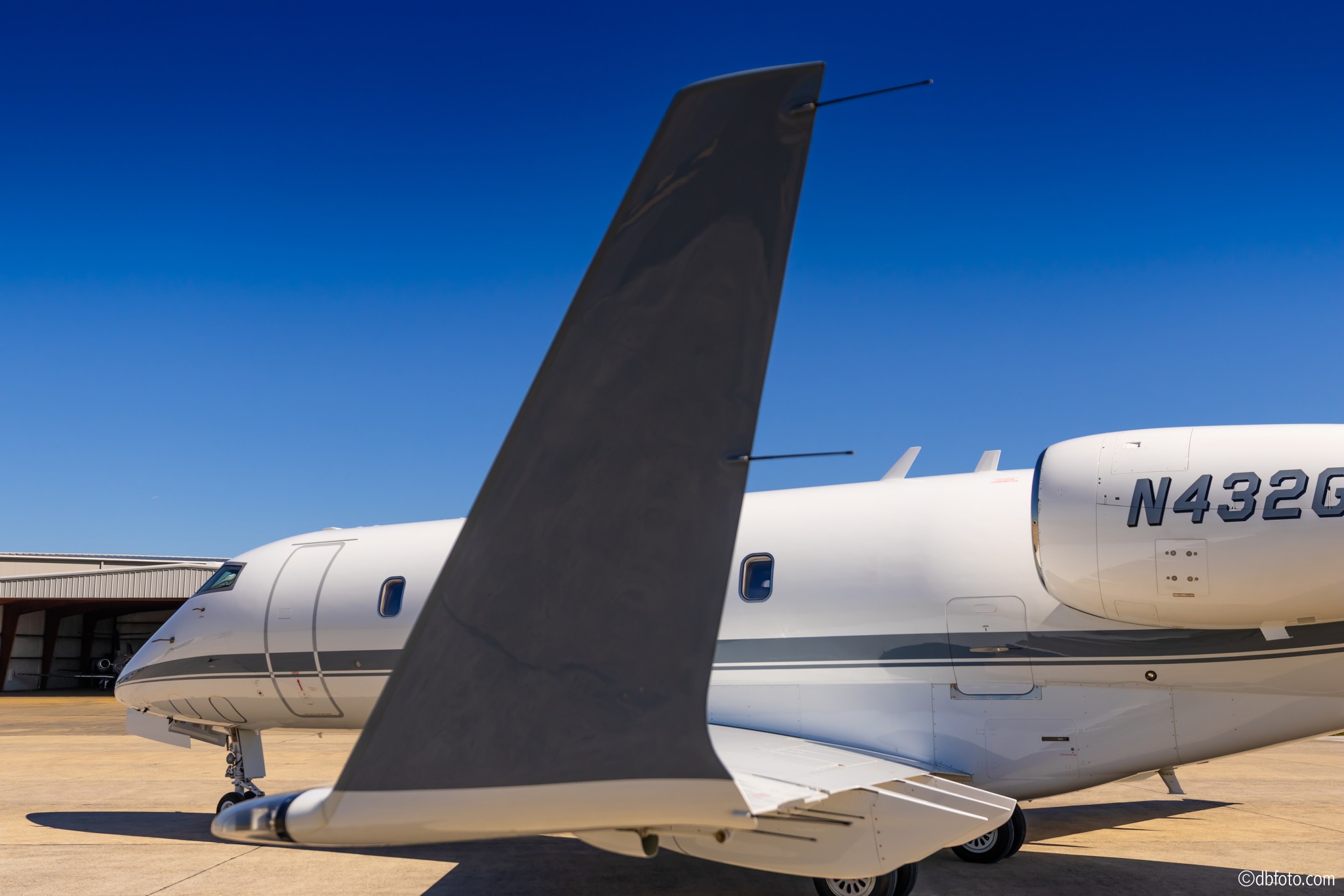 2013 Challenger 300 - jetAVIVA - Life Is Short, Fly a Jet.