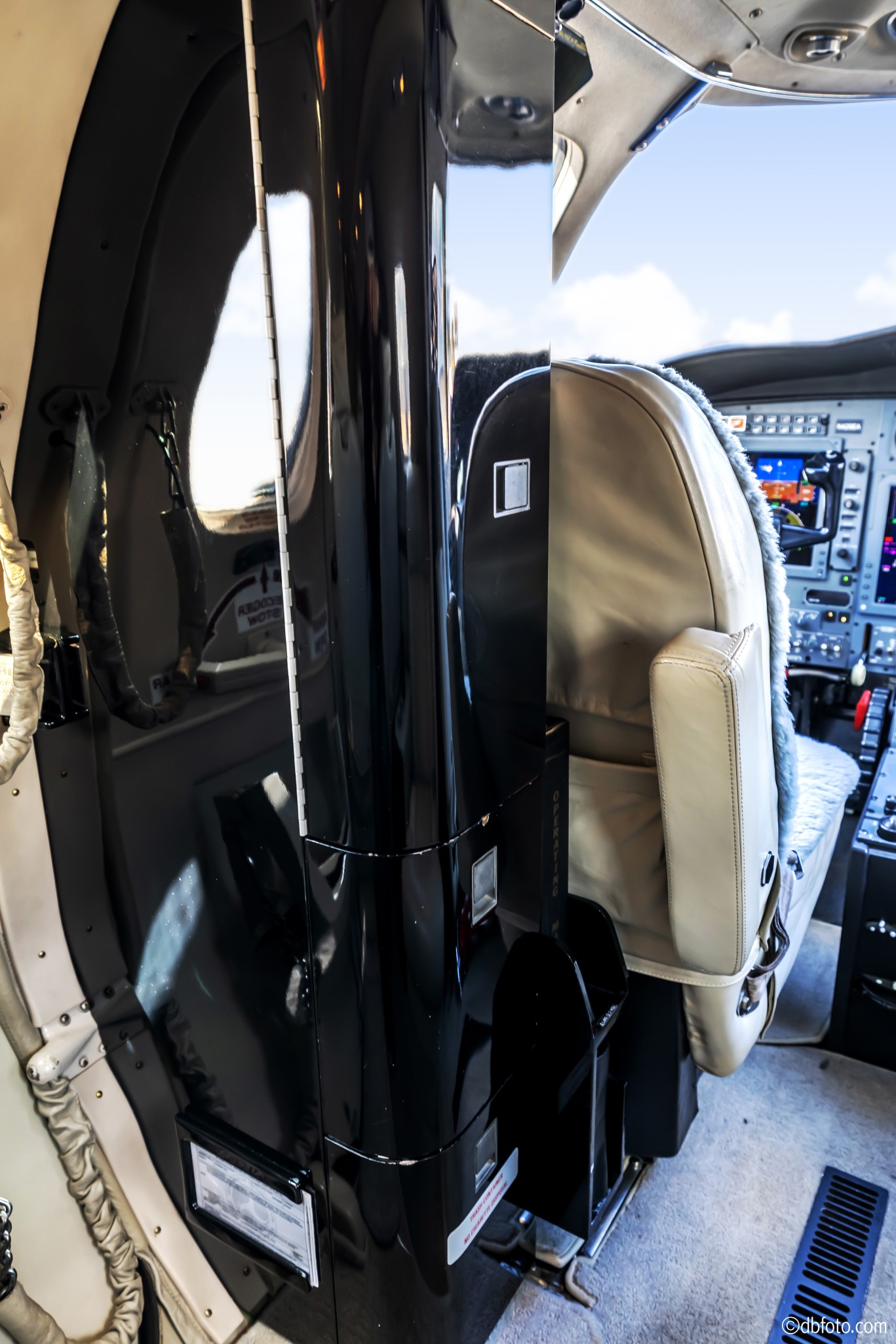 2001 Citation CJ1 SN 525-0429 - jetAVIVA - Life Is Short, Fly a Jet.