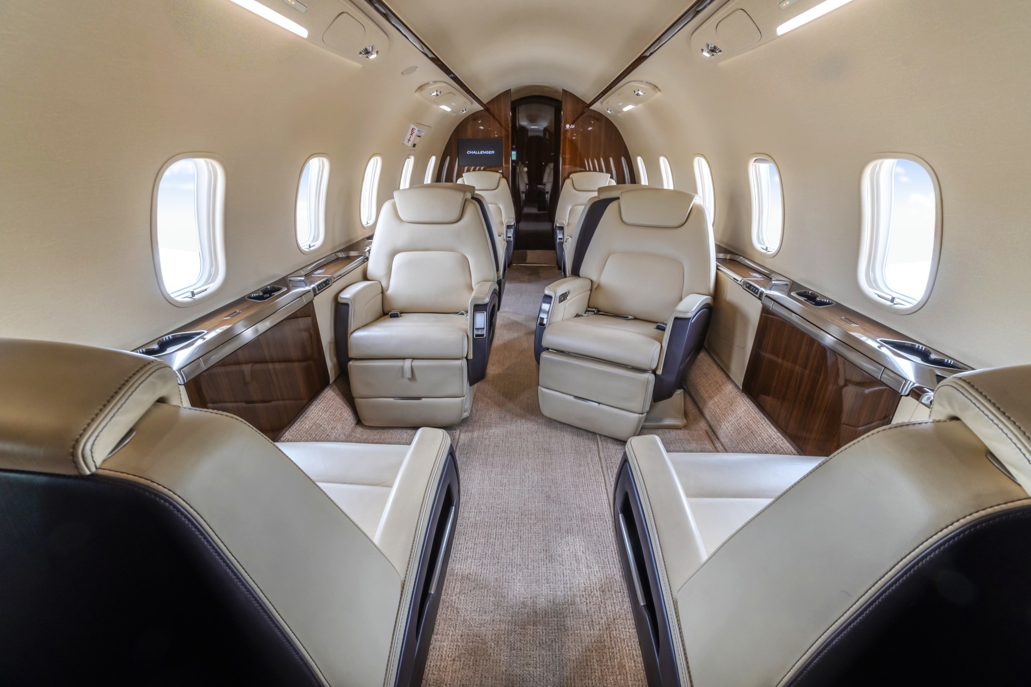2015 Challenger 350 SN 20579 - jetAVIVA - Life Is Short, Fly a Jet.