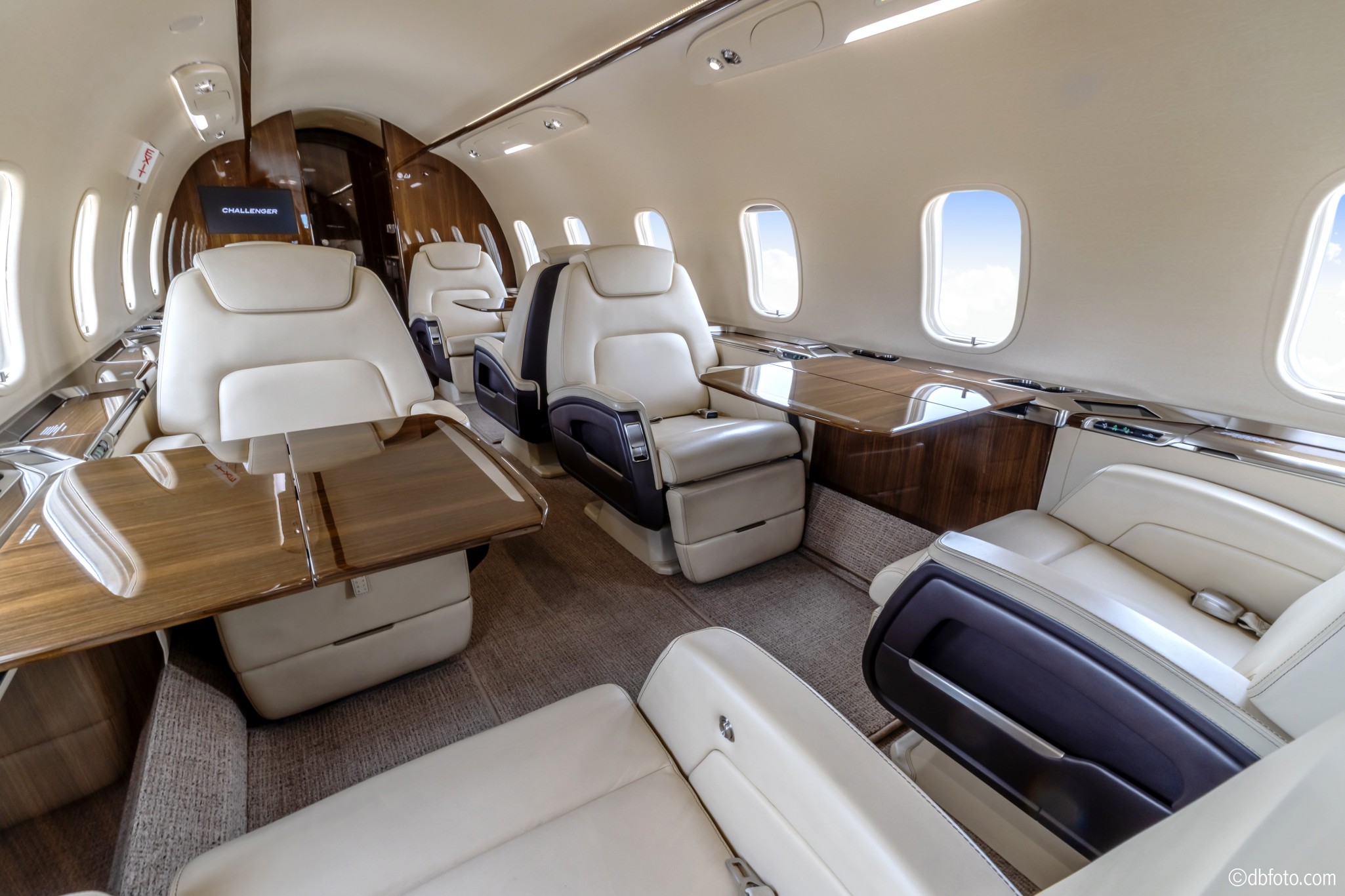 2015 Challenger 350 SN 20579 - jetAVIVA - Life Is Short, Fly a Jet.