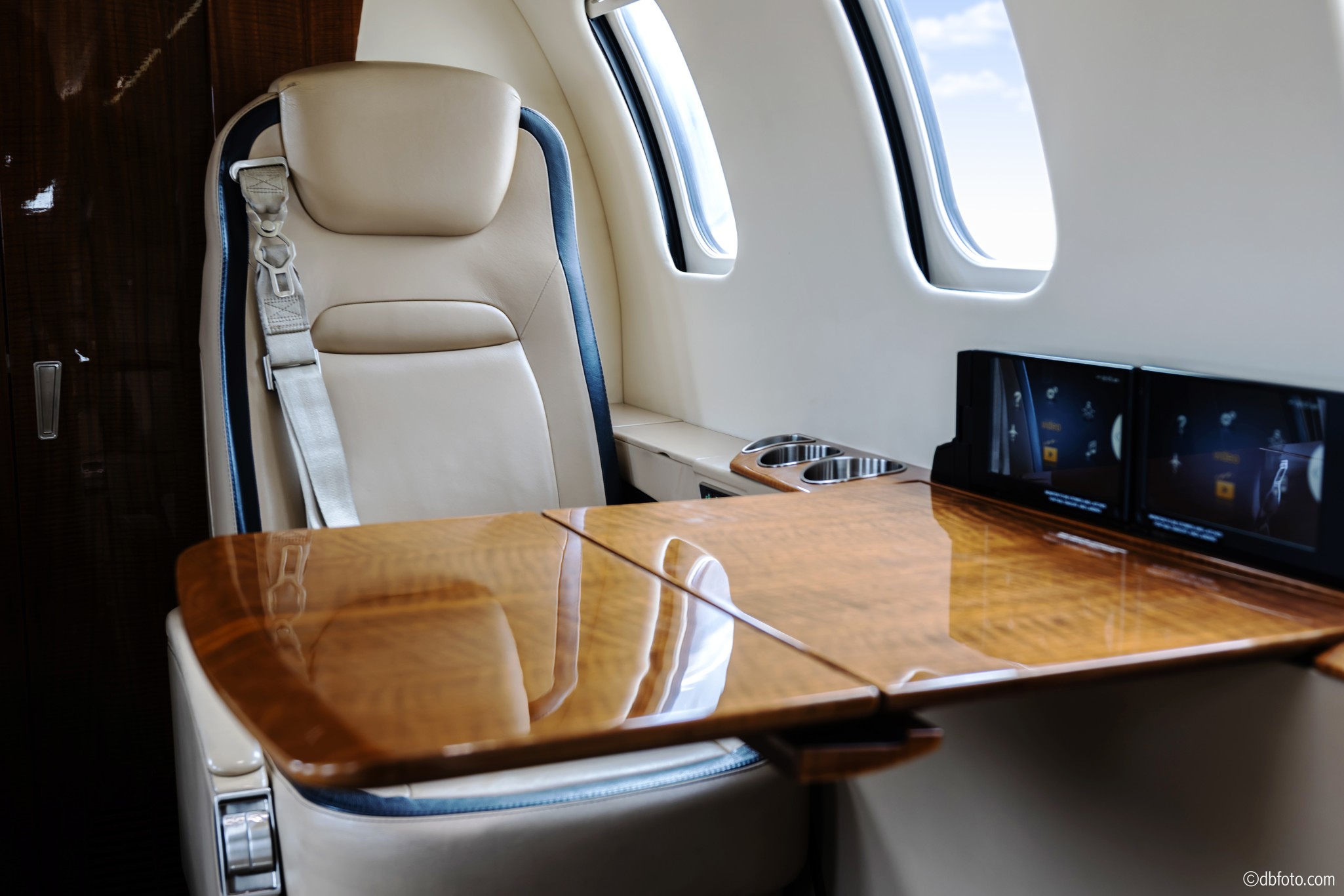 2014 Learjet 75 - jetAVIVA - Life Is Short, Fly a Jet.
