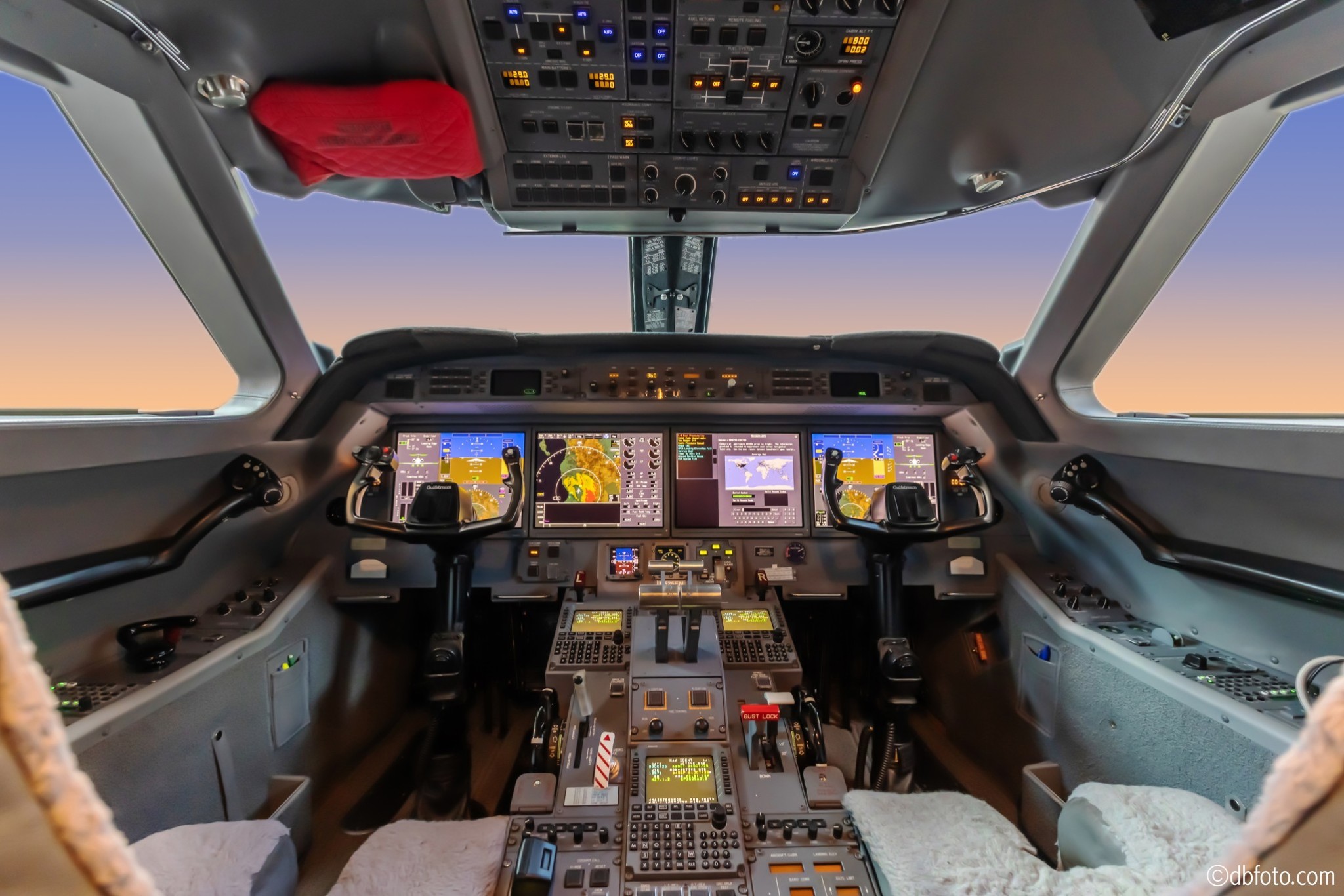 2016 Gulfstream G550 - jetAVIVA - Life Is Short, Fly a Jet.