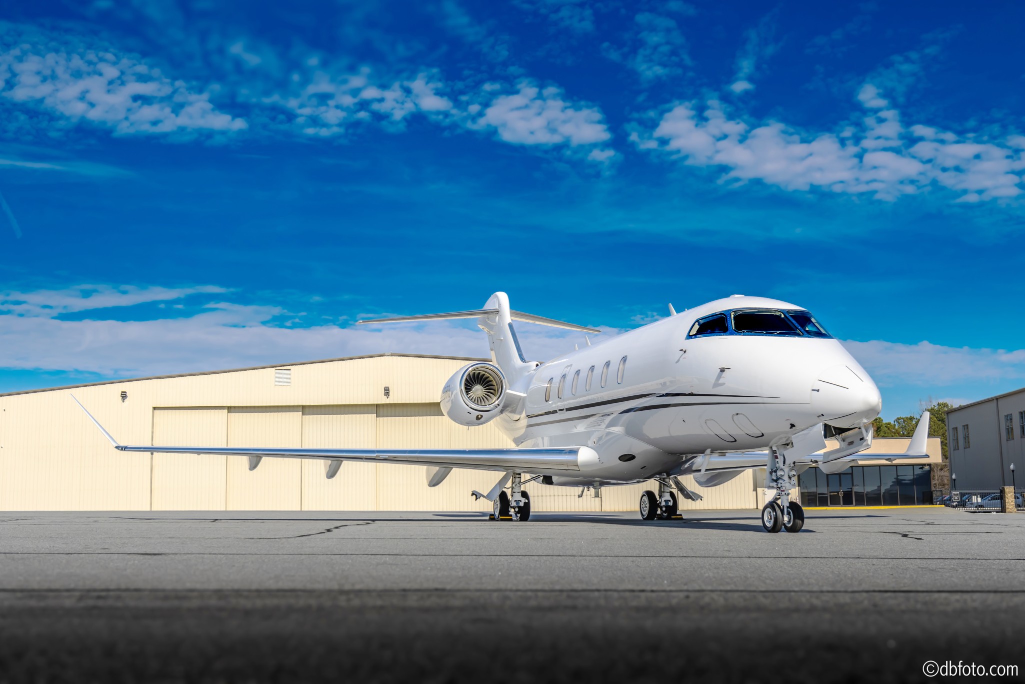 2020 Challenger 350 - jetAVIVA - Life Is Short, Fly a Jet.